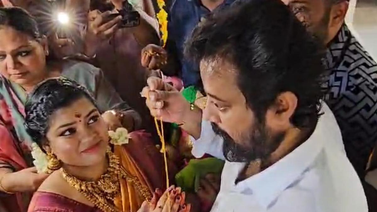 director siruthai siva brother and actor bala 3rd marriage...