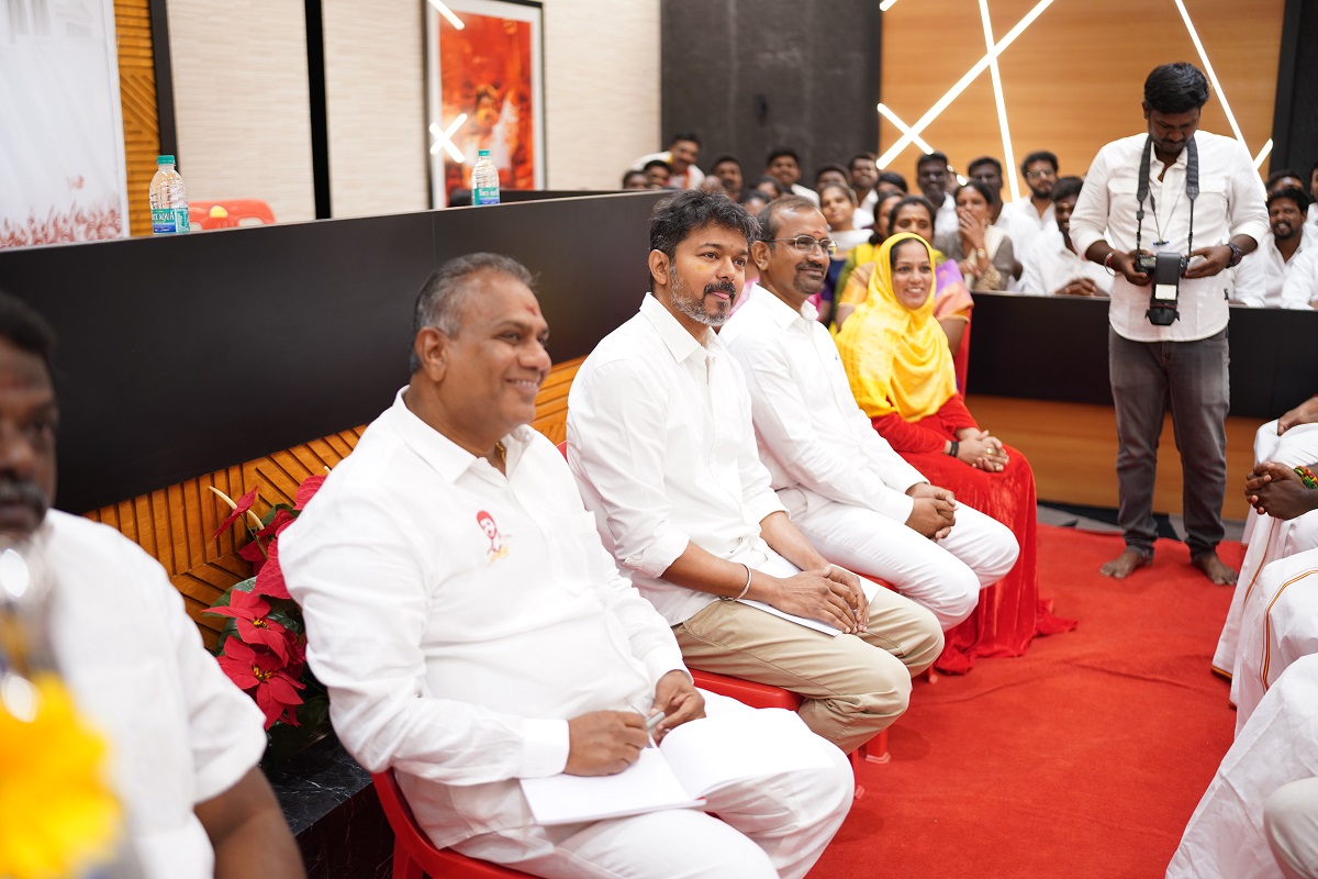 actor vijay today tvk party meeting update