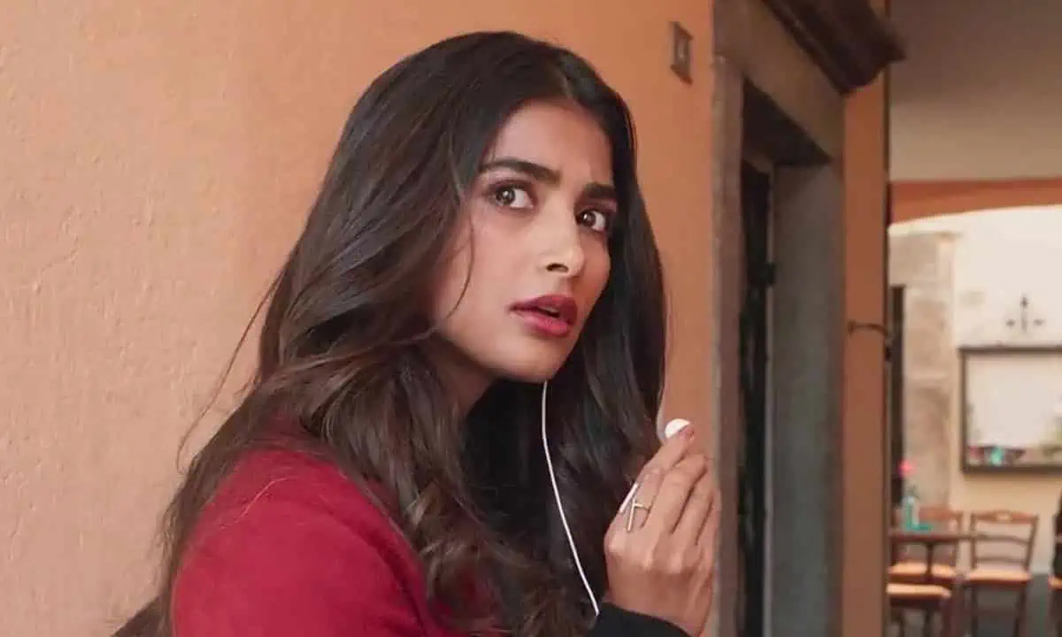 actress pooja hegde about suriya retro movie