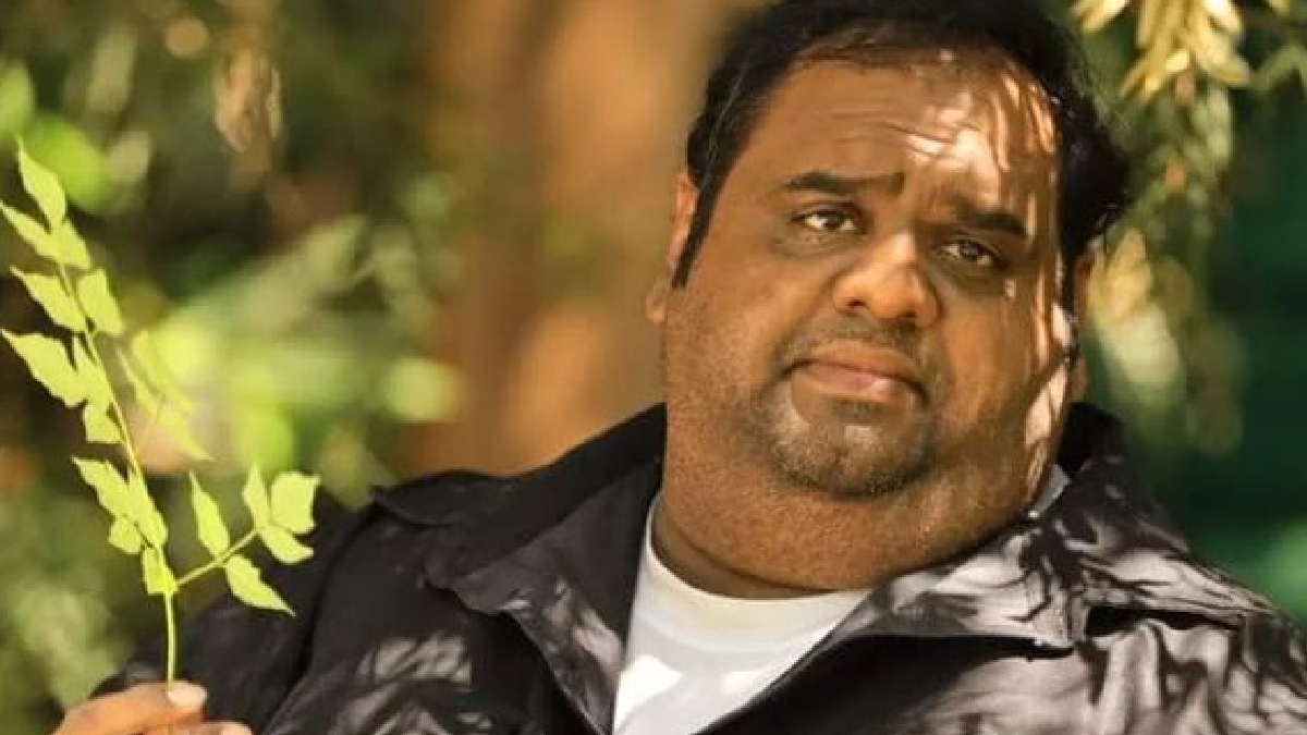 biggboss ravindar wishes to wife birthday