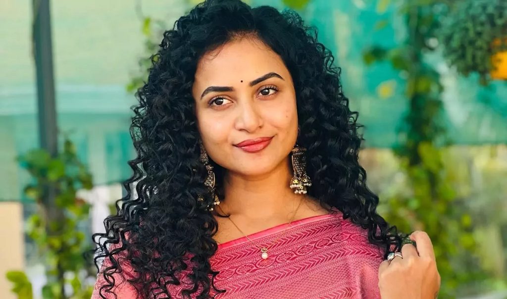 serial actress janani ashok latest photoshoot photos