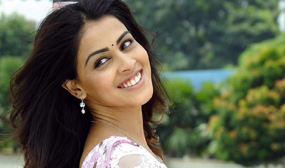 actress Jenilia thanks for thalapathy vijay fans