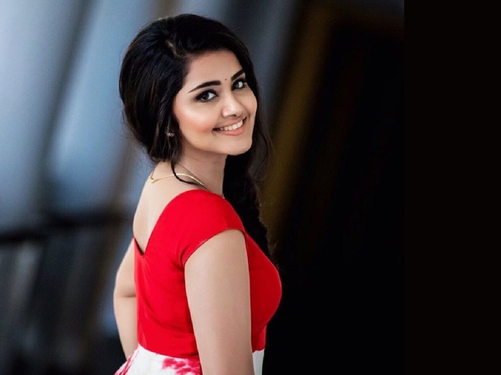 actress anupama parameshwaran latest photos